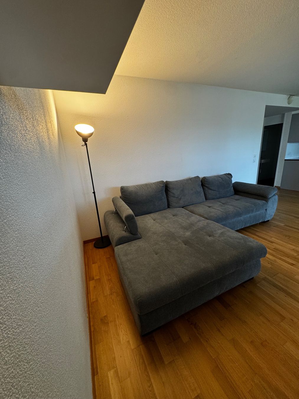 Rhombus-Sofa mit Bettfunktion in Grau-Anthrazit inkl. Kissen (Gebraucht ...