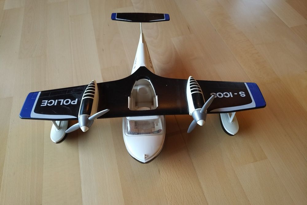 Polizei - Wasserflugzeug von PLAYMOBIL (Gebraucht) in Seltisberg für CHF 7 – mit Lieferung auf ...