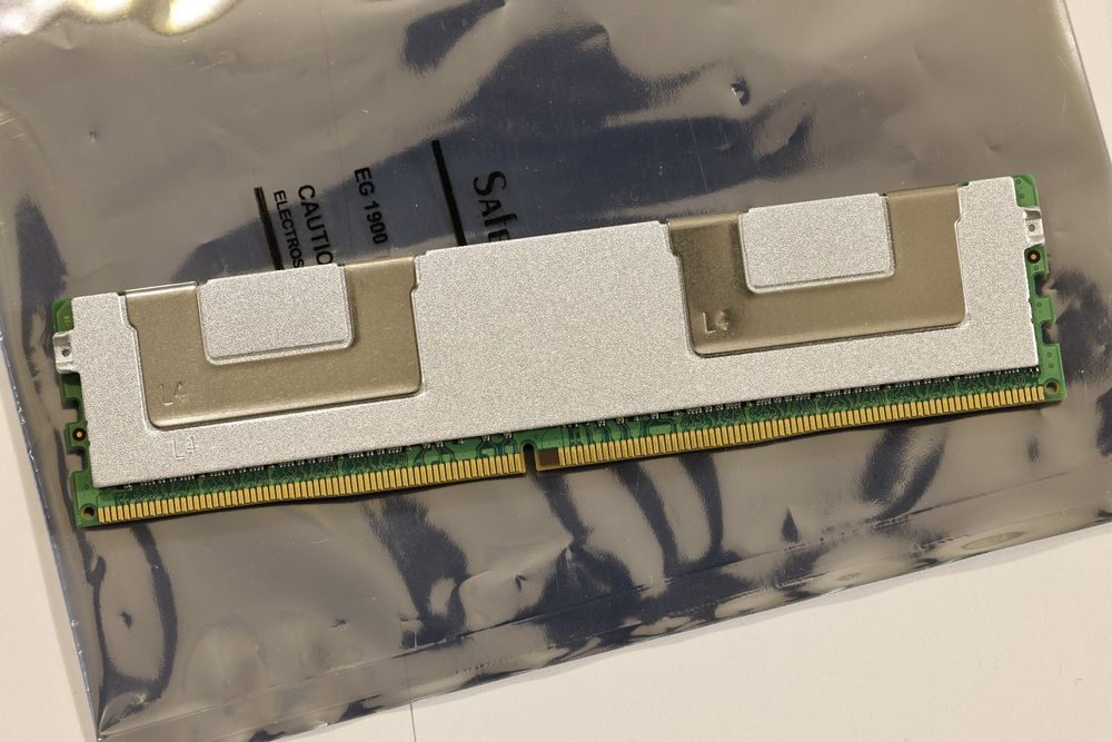 HPE SKhynix 64GB Memory PC4 2400T ECC DDR4 (809085-091) (Gebraucht) in ...
