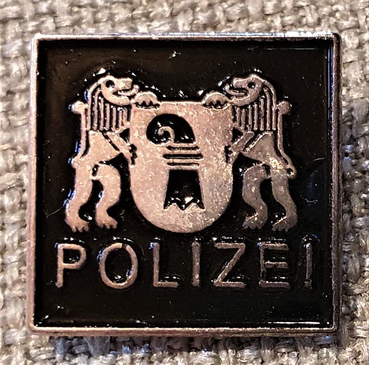 M439 - Pin Basel Basler Polizei Grad Abzeichen (Gebraucht) in Reinach BL für CHF 2 – mit ...