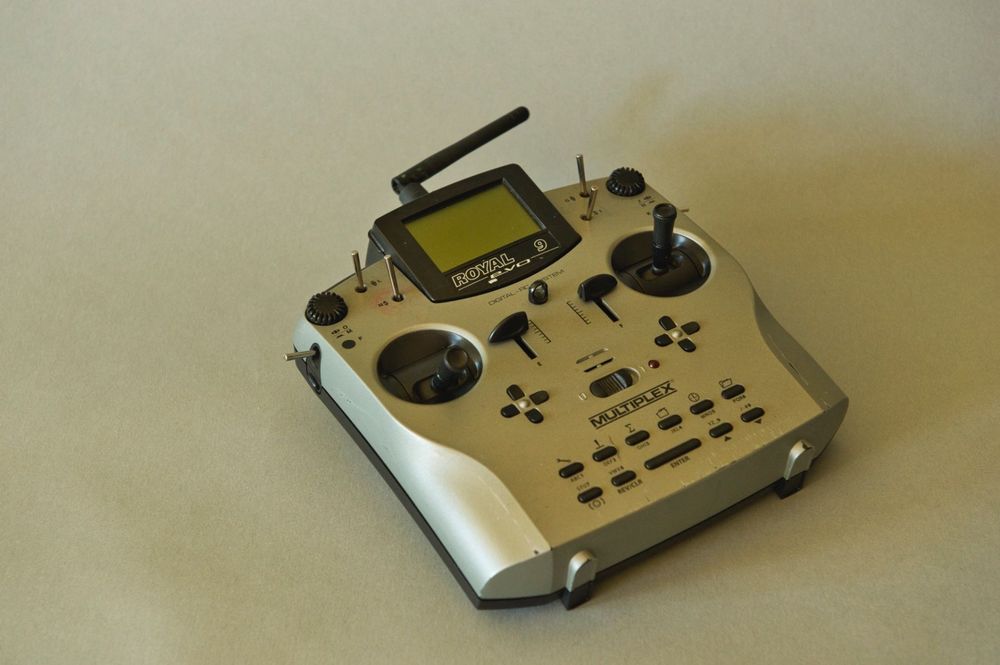 Sender Multiplex Royal Evo 9 - 2,4GHz (Gebraucht) in Genève für CHF 101 ...