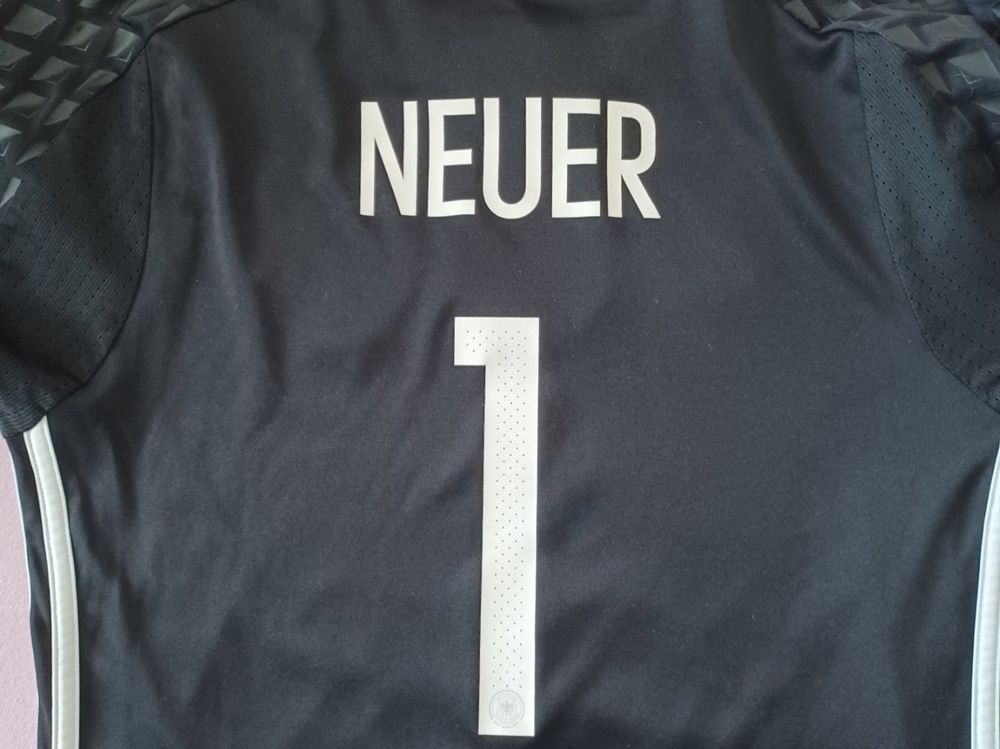 Manuel Neuer Fussball Shirt 152 | Kaufen auf Ricardo Manuel Neuer Fussball Shirt 152 | Kaufen auf Ricardo