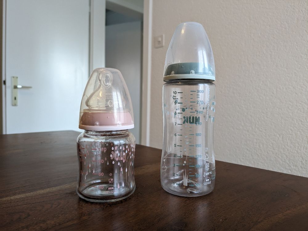 Nuk Schoppen Flaschen, 1x 120ml / 1x 300ml (Gebraucht) in Pfäffikon ZH ...