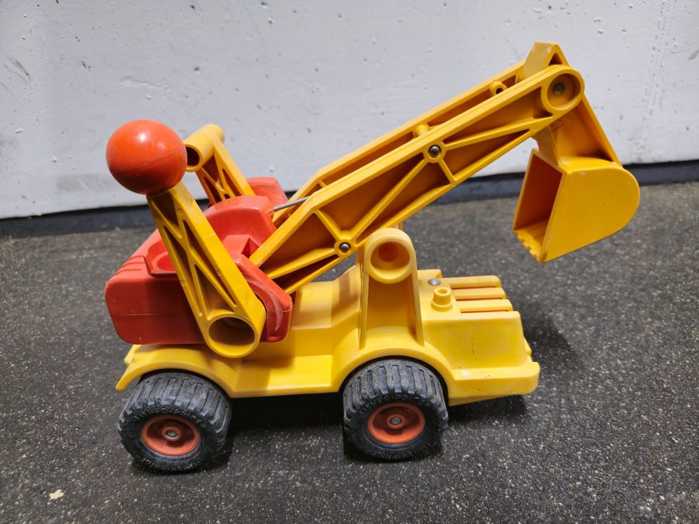 Fisher-Price Bagger Kran Baufahrzeug Bagger Spielzeug 80er (Gebraucht ...