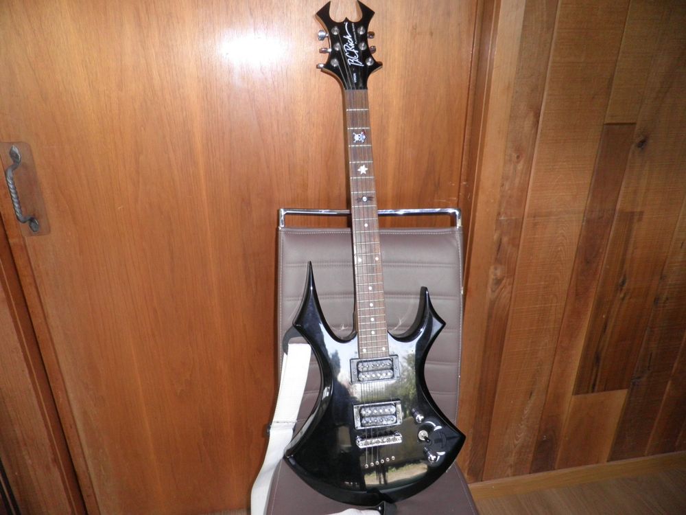 BC Rich Plarinum Series (Gebraucht) in Marbach SG für CHF 99 – mit Lieferung auf Ricardo kaufen