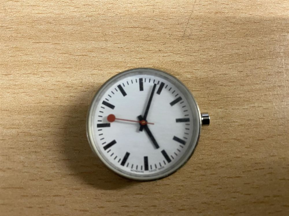 E211 SBB Uhr Bahnhofsuhr Ø31mm ab 1.- (Gebraucht) in Necker für CHF 39 ...