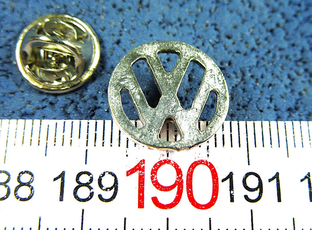 VW AUTO LOGO METALIC PIN CUTOUT 15mm VINTAGE (Gebraucht) in Ettingen ...