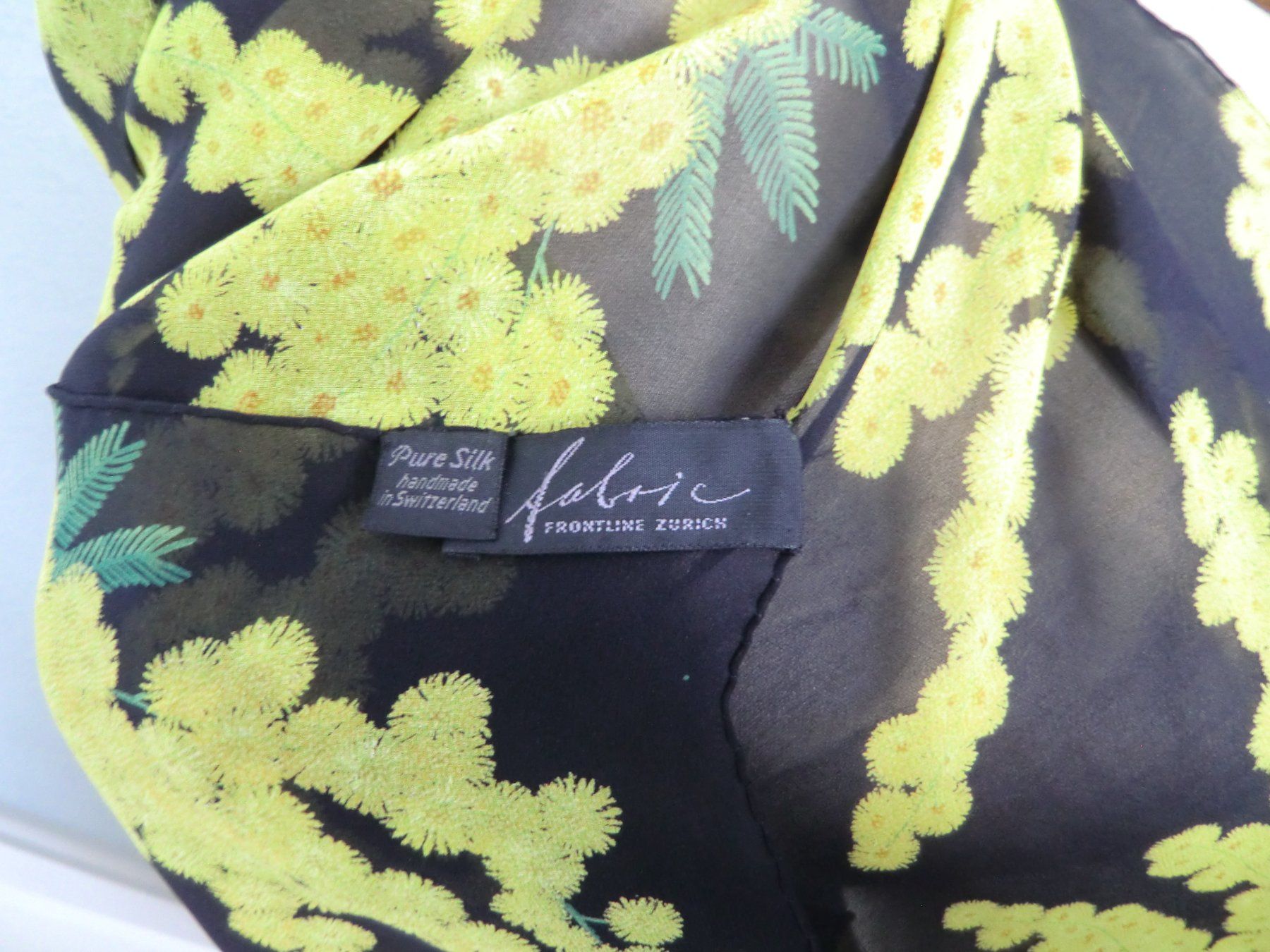 FABRIC FRONTLINE Écharpe en mousseline (D'occasion) à Zürich pour CHF ...