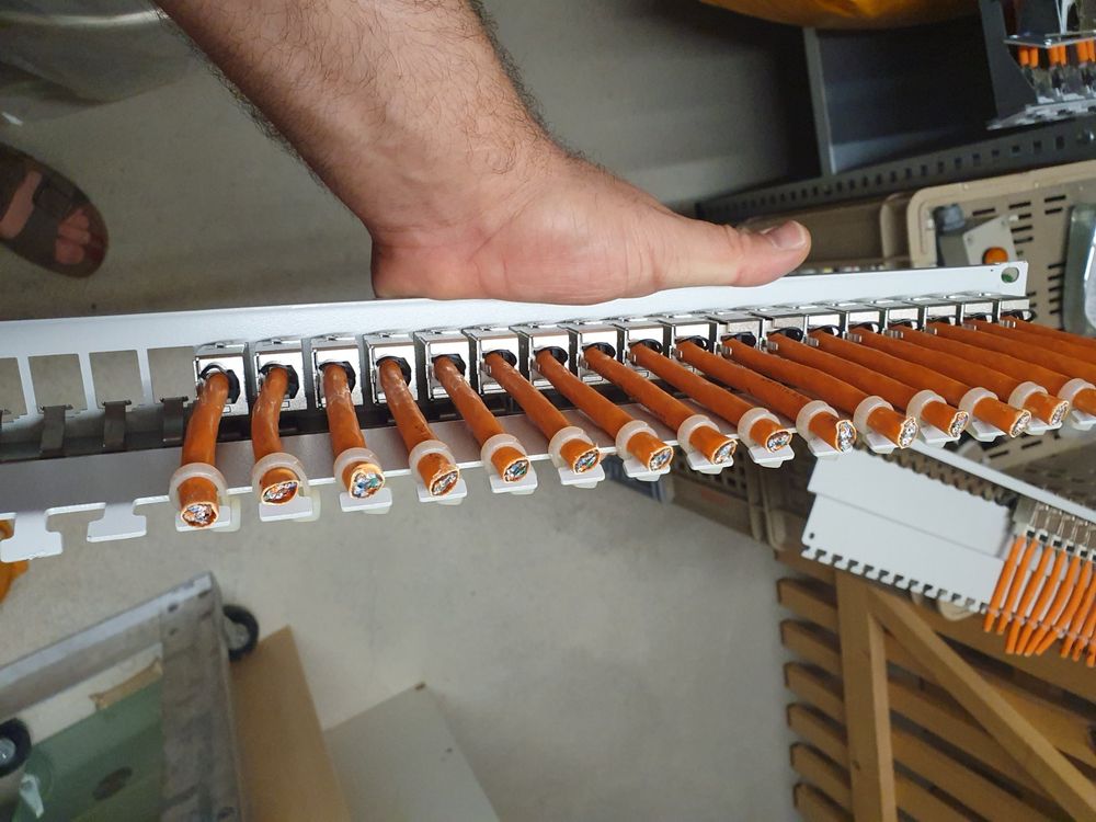 Datwyler mps 24x Patchpanel 24 19 Zoll Rack 19" 18xRJ45 (Gebraucht) in ...