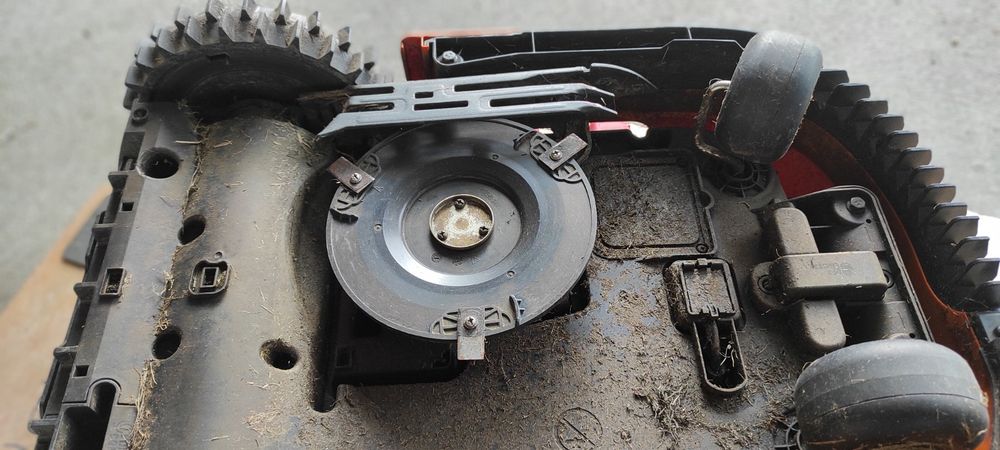 Mähroboter Landroid Worx L2000 WR155E (Gebraucht) in Arisdorf für CHF ...