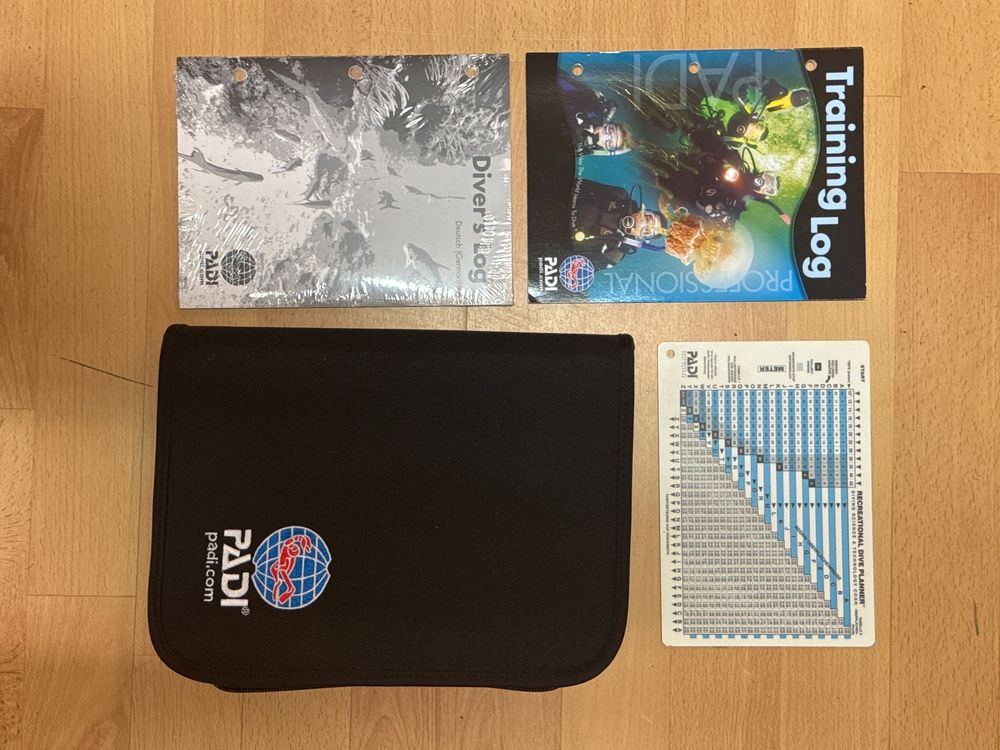 PADI Logbuch (Neu und originalverpackt) in Mörschwil für CHF 40 – mit ...