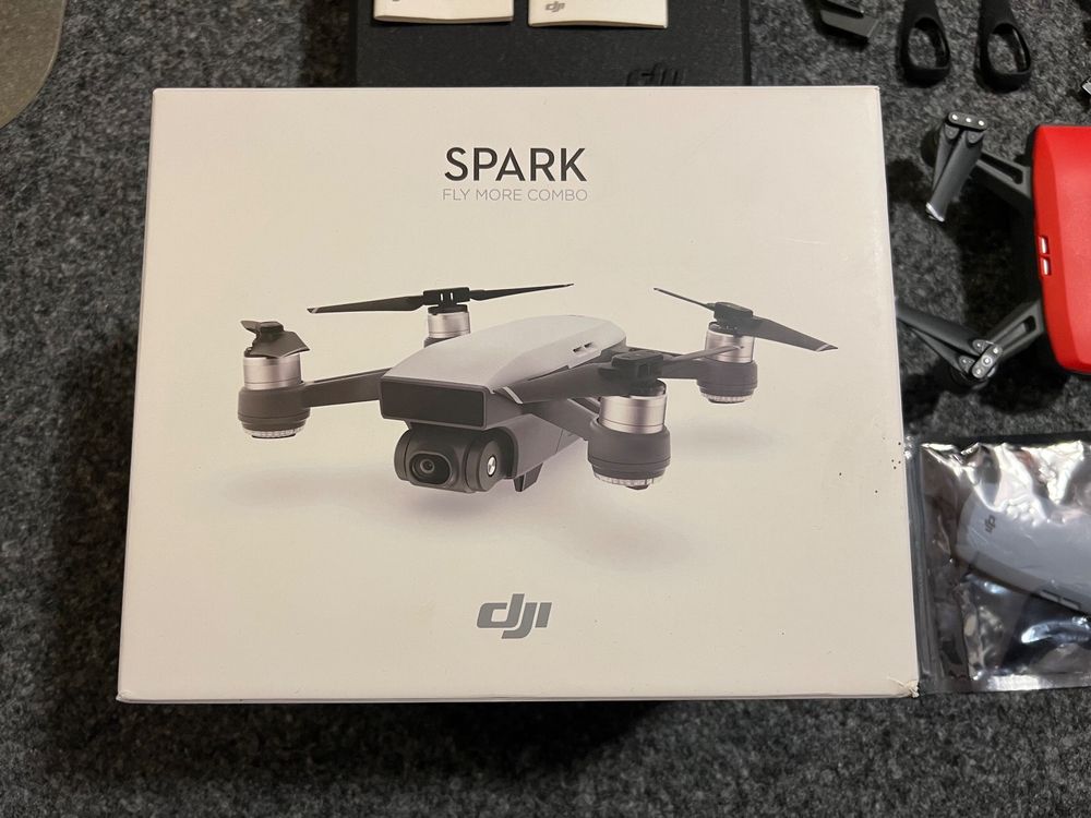 DJI Spark Fly More Bundle + MEGA Zubehör!! | Kaufen auf Ricardo