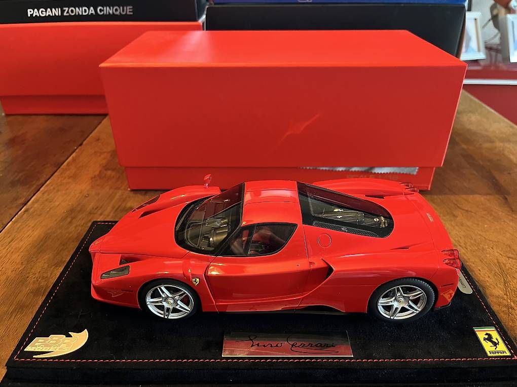 1/18 BBR Models Ferrari Enzo. Rosso Corsa. 1/99 (Neuf (Voir description ...