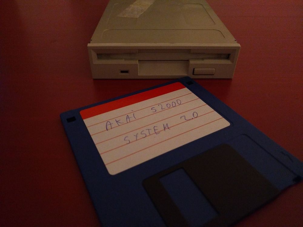 Akai S2000 floppy drive + System Disk | Kaufen auf Ricardo