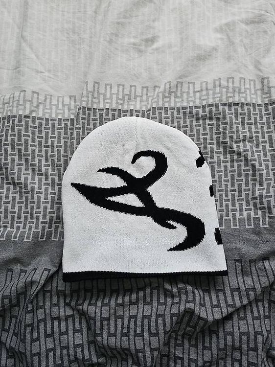 Bonnet ppsc blanc (D'occasion) à Cointrin pour CHF 10 – retrait ...