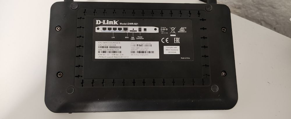 D-Link DWR-921 4G LTE Router - Top Zustand, Simlock Frei (Gebraucht) in ...