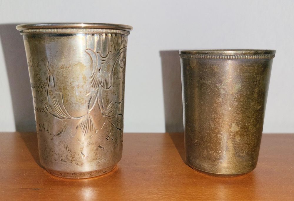 2 alte russische Vodkabecher, um 1896 und 1958, 875 Silber | Kaufen auf Ricardo