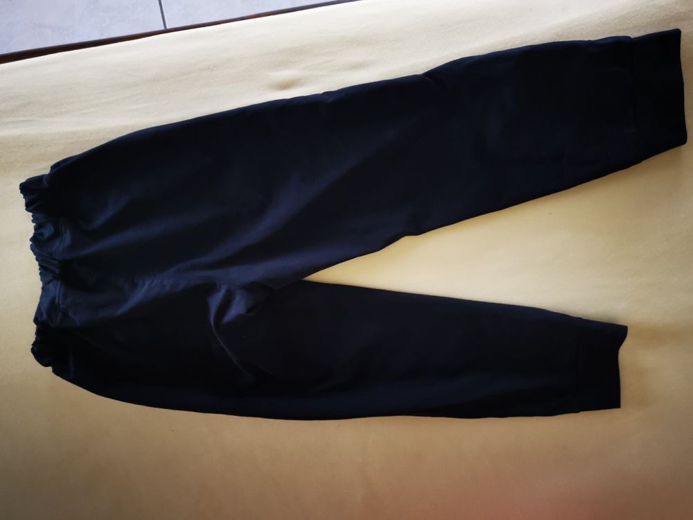 Pantalon sport noir confortable, taille 110 « AIRism » (D'occasion) à ...