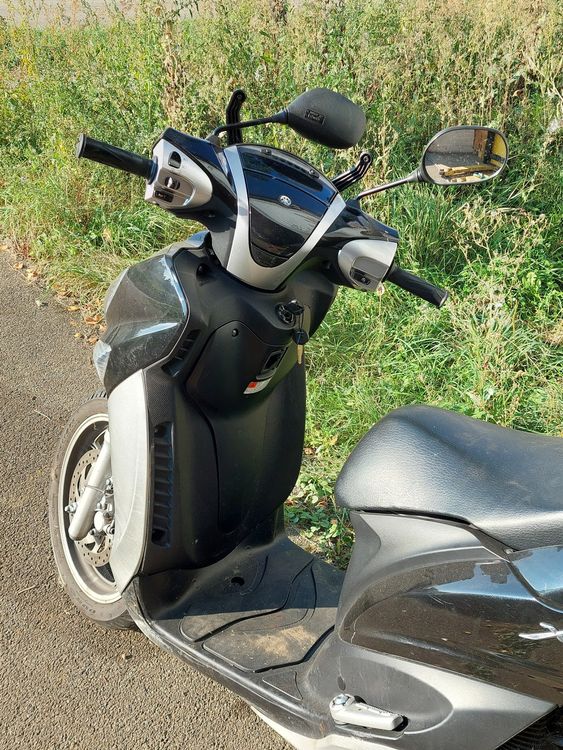 Yamaha HW 125 Xenter X enter Unfall Roller Scooter Topcase (Defekt) in ...