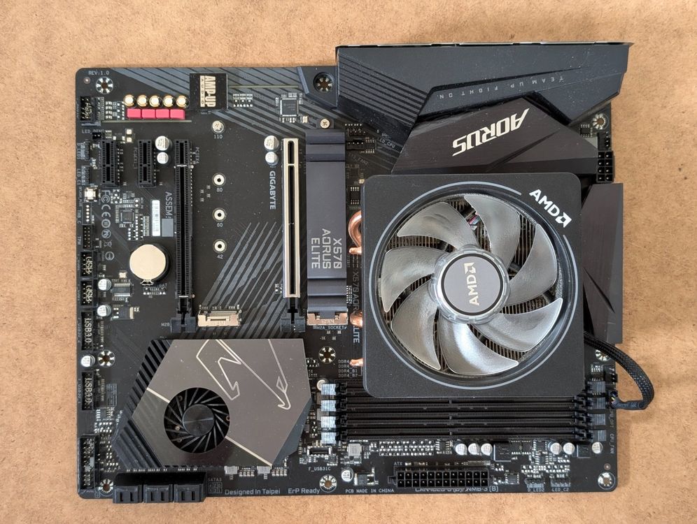 Gigabyte X570 Aorus Elite inkl. AMD Ryzen 7 3700X (Gebraucht) in ...
