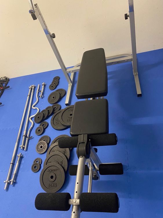 Gym Multi-Trainer mit Gewichte und Zubehör (Gebraucht) in Anières für ...