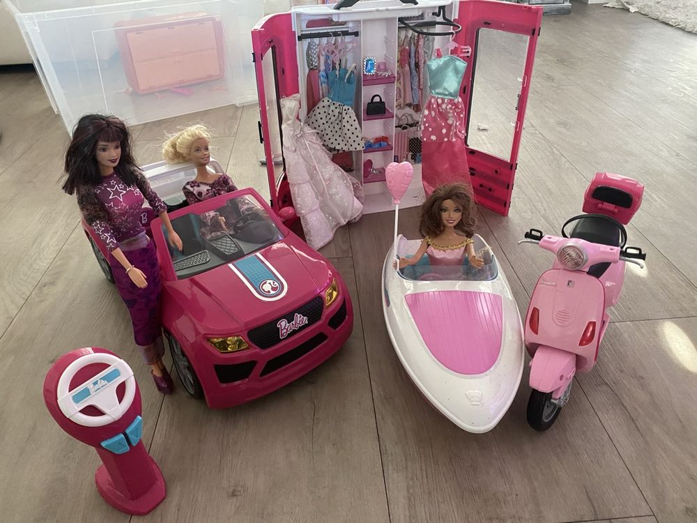Barbie🌸Boot🌸Töff🌸Auto🌸Kleiderschrank (Gebraucht) in Hausen am Albis für ...