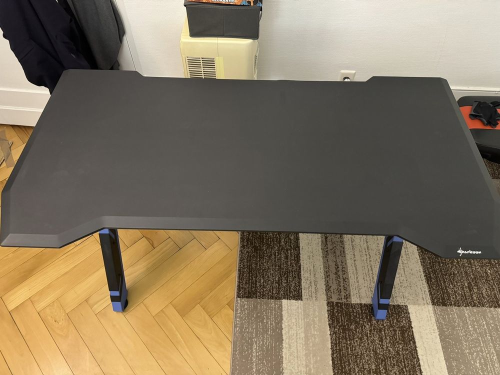 Sharkoon Skiller SGD1 / Gaming Desk / Schreibtisch (D'occasion) à ...