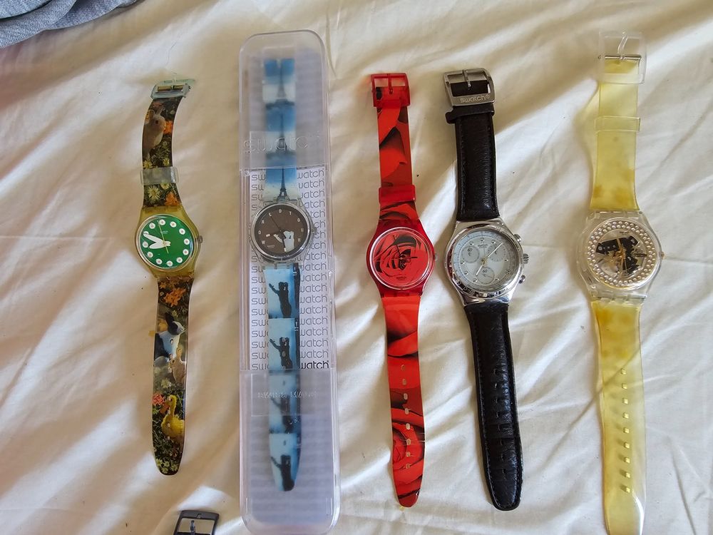 Swatch lots ab 1.- !! (Gebraucht) in Etoy für CHF 36 – mit Lieferung ...