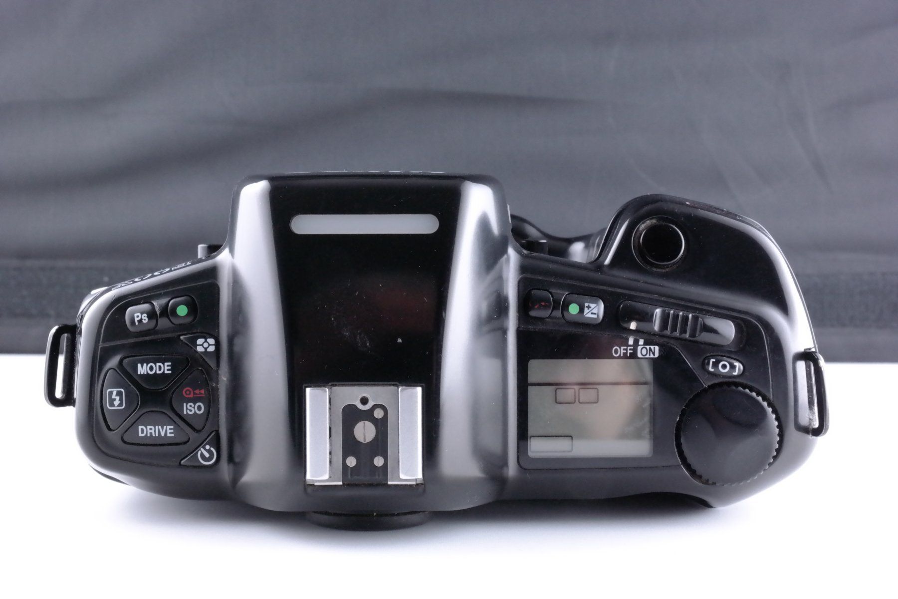 Nikon F90 mit MB-10 (D'occasion) à Homburg pour CHF 50 – retrait ...