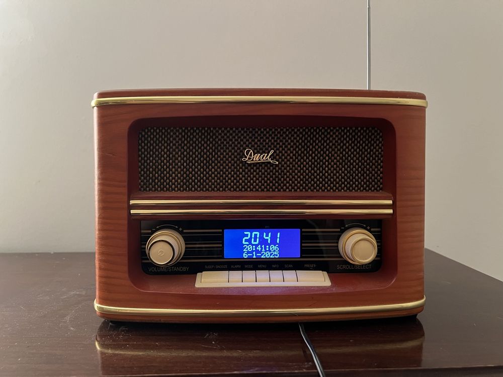 Dual DAB/FM Radio Retro Design Holzoptik (Gebraucht) in Bern für CHF 50 ...