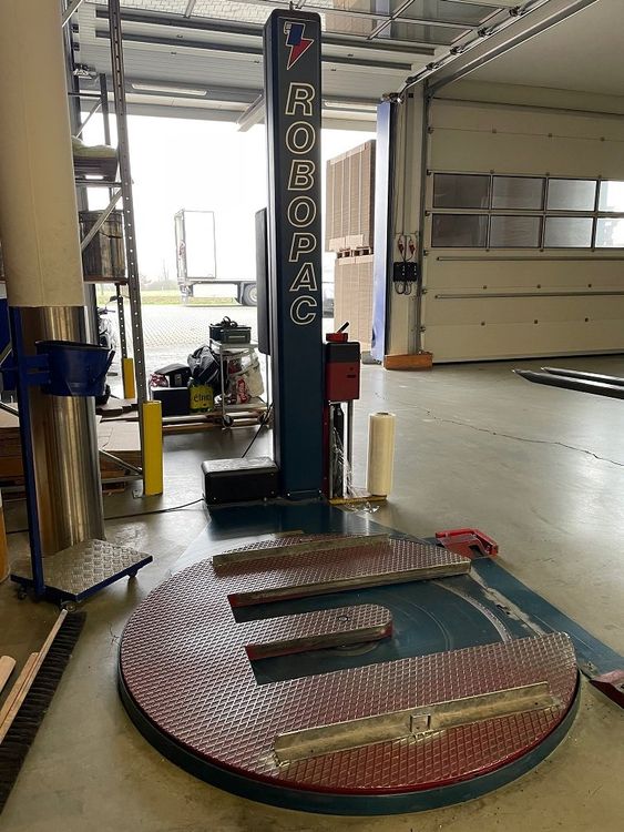 Paletten Wickelmaschine - Stretchmaschine Robopac (Gebraucht) in Biel/Bienne für CHF 850 – nur ...