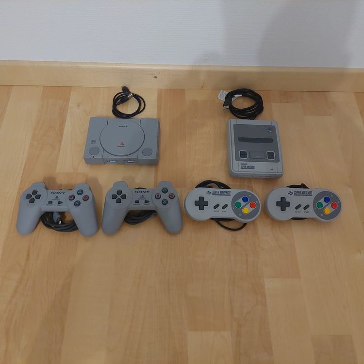 Super Nintendo Classic mini & PlayStation Classic mini (Gebraucht) in ...