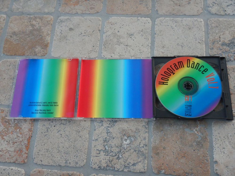 Doppel CD, Hologram Dance Vol. 1 (Gebraucht) in Mörschwil für CHF 1.7 ...