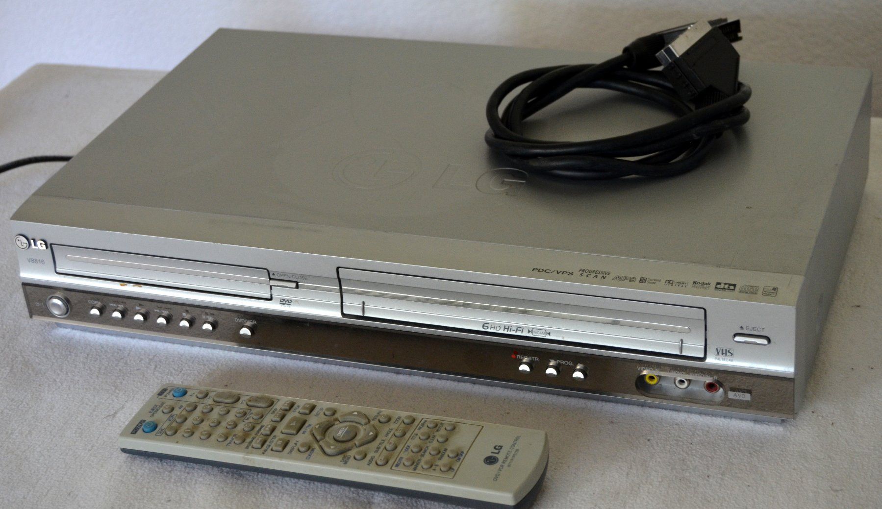 Combo DVD/ VHS LG V8816 (Gebraucht) in Collonges für CHF 118 – mit ...
