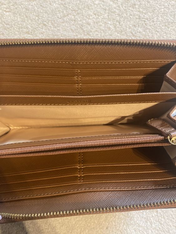 Coach Portemonnaie (Gebraucht) in Neerach für CHF 20 – mit Lieferung ...