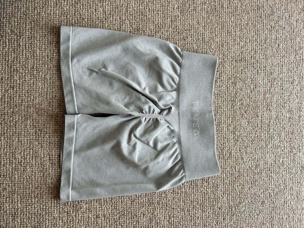 Teveo Scrunch Shorts Hellgrau (Neu (gemäss Beschreibung)) in Büsserach ...