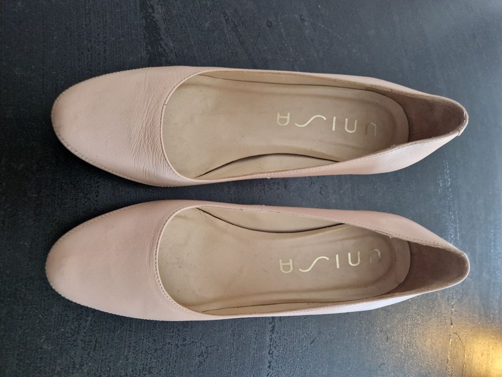 Unisa Pumps Gr. 38 beige (Gebraucht) in Kyburg für CHF 15 – mit Lieferung auf Ricardo kaufen