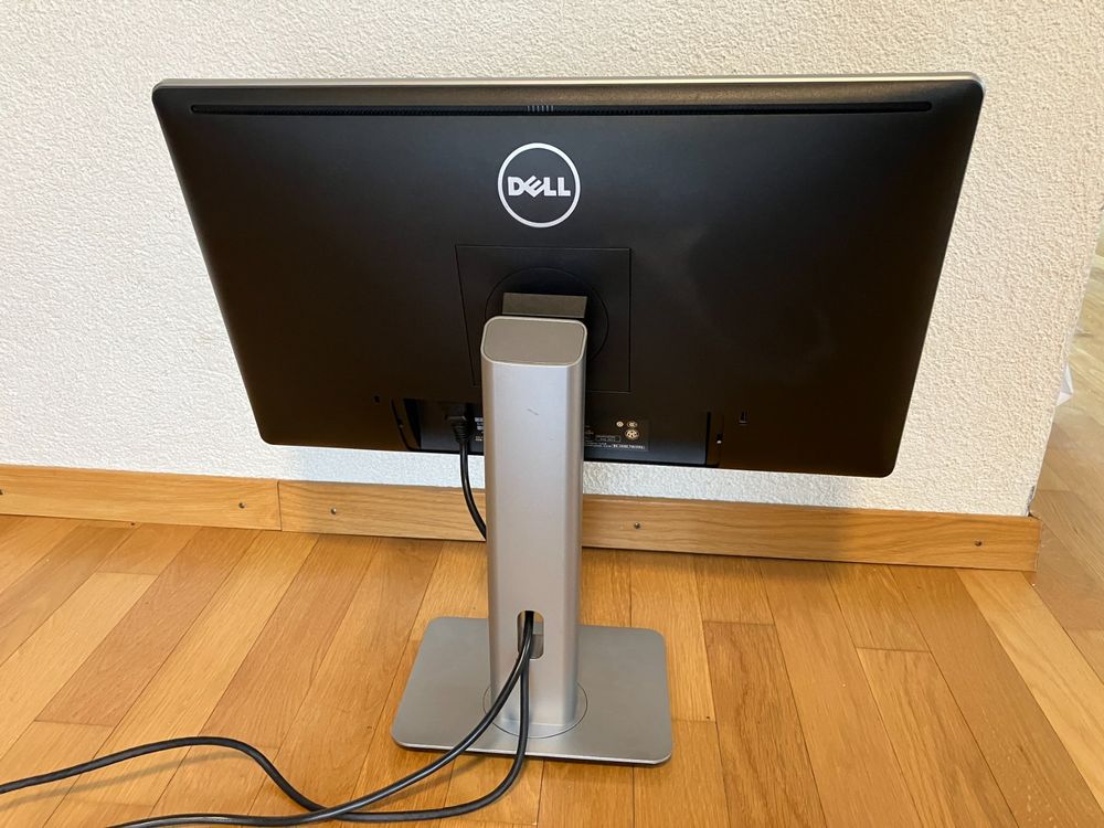 DELL Monitor P2314Ht 23 Zoll 16:9 drehbar inkl. Tastatur HP (Gebraucht ...