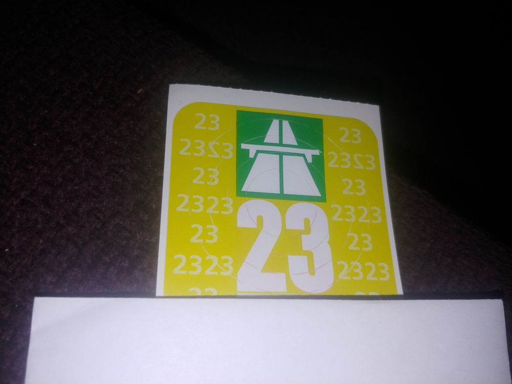 Autobahnvignette 2023 neu (Neu und originalverpackt) in Andeer für CHF 37 – mit Lieferung auf ...