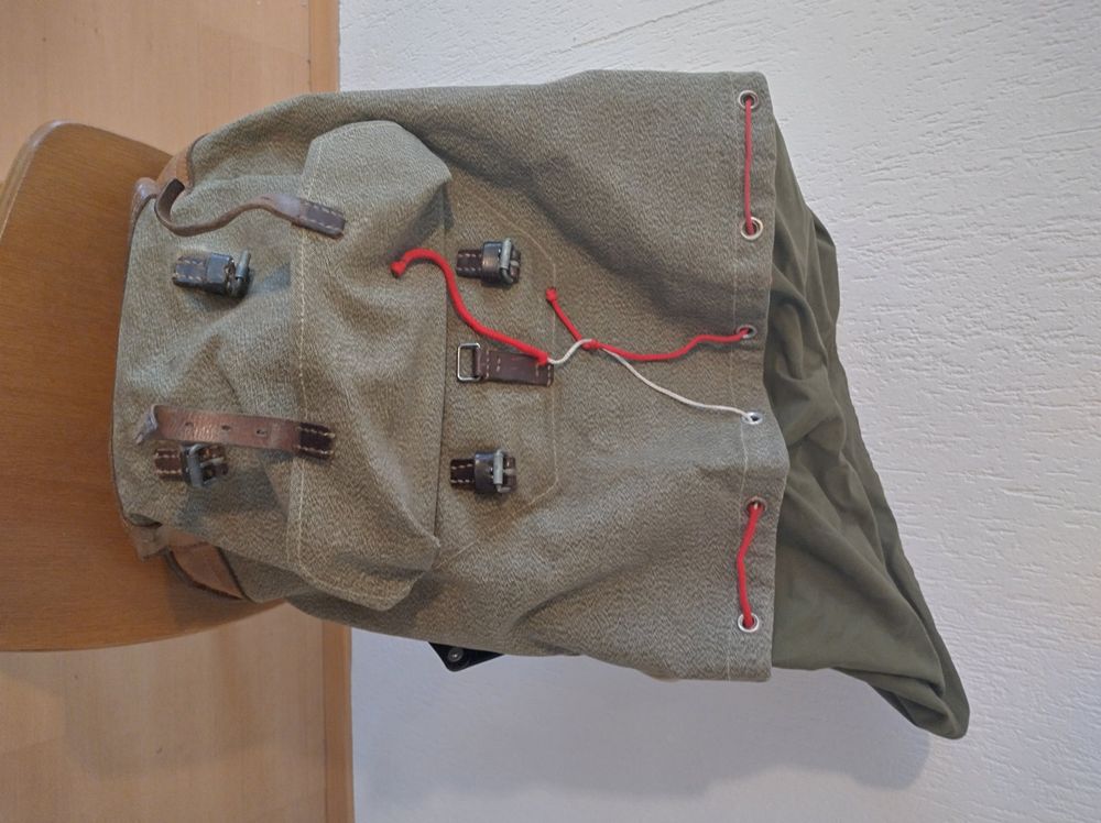 Alter Militärrucksack (Gebraucht) in für CHF 15 – nur Abholung auf ...