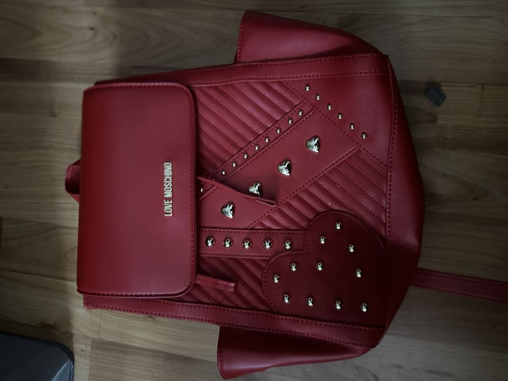 Stylish Red Love Moschino Backpack, New (Neu (gemäss Beschreibung)) in ...