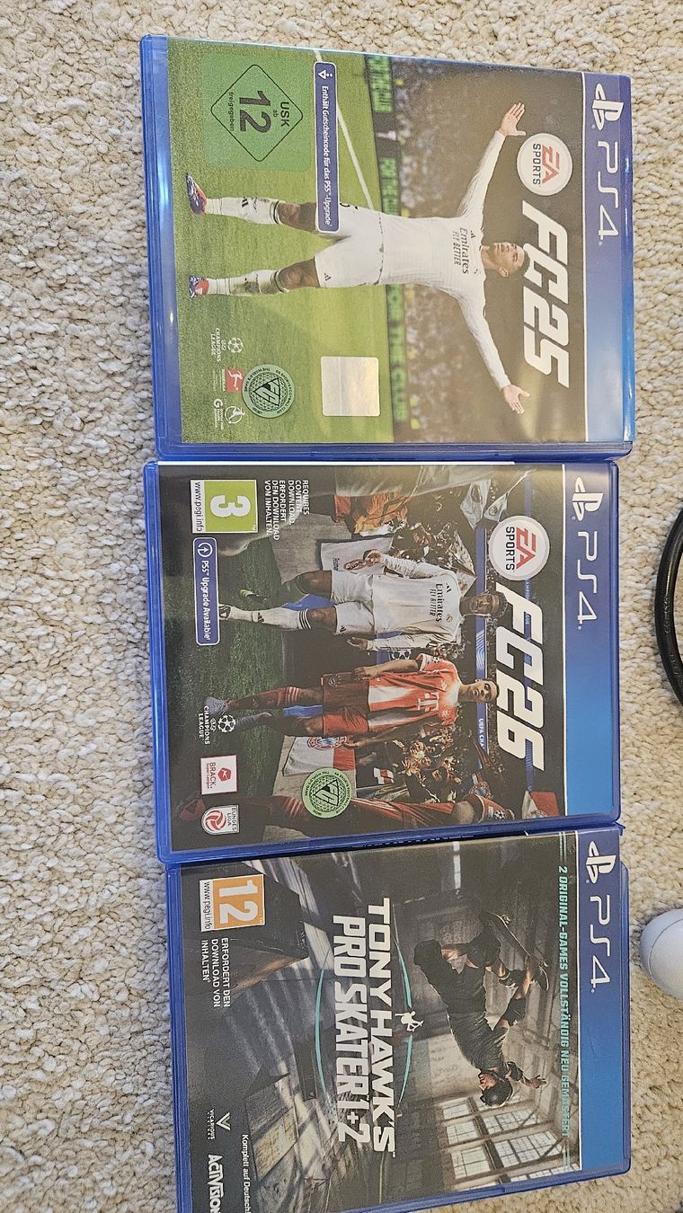 PS4 Konsole + 3 Controller + 3 Spielen (FC25 FC26 Tony Hawk) (Gebraucht ...
