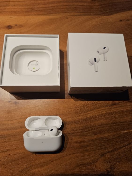 AirPods Pro 2. Gen. Case & Airpod rechts (Gebraucht) in Oberbipp für ...