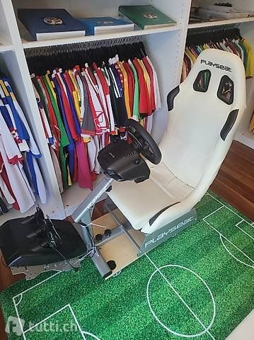 Playseat inkl. Lenkrad und PS5 Spiel F1 2022 (Gebraucht) in Wilen b ...
