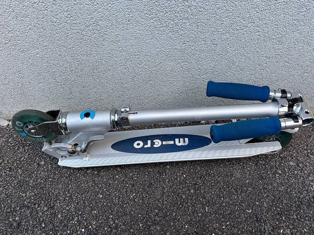 Tretroller / Trottinette Micro Scate Scooter (Gebraucht) in Riaz für ...