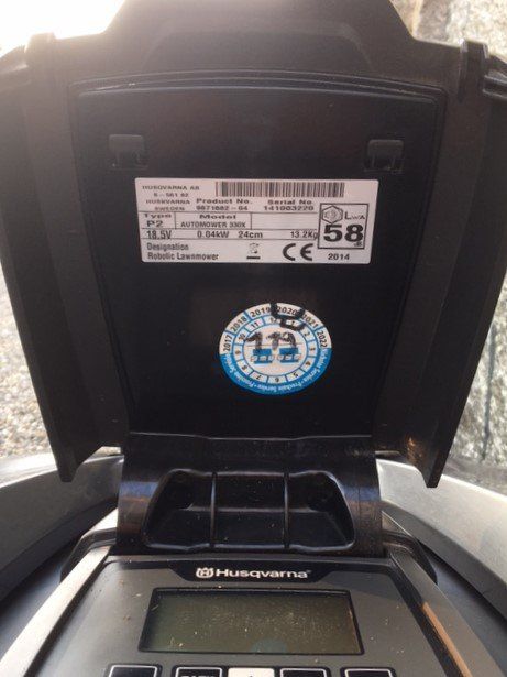 Mähroboter Husqvarna 330X, inkl. Ladestation, wie neu (Gebraucht) in ...