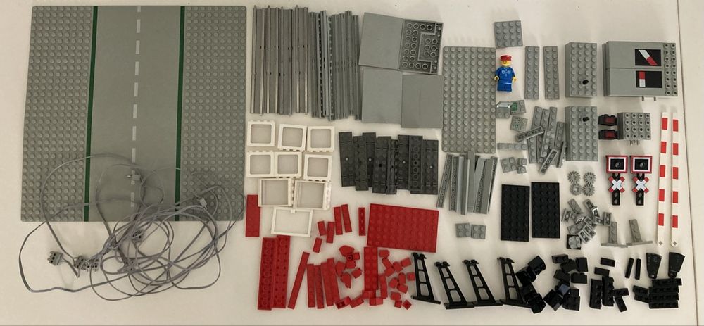 Lego Train 12V 7866 Remote Controlled Road Crossing! (Gebraucht) in Bad ...