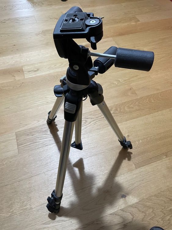 Manfrotto Stativ mit Kopf | Kaufen auf Ricardo