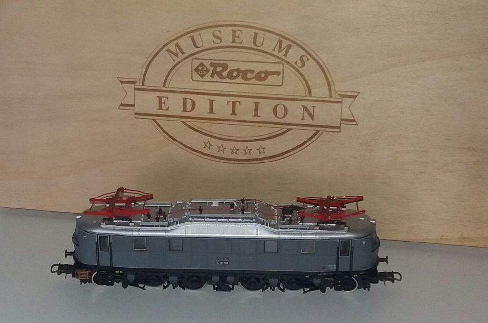 Roco 43660 - Sondermodell - E-Lok BR E 18 DRG in Holzbox (Defekt) in ...