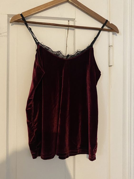 Elegantes Samt-Top mit Spitze (Gebraucht) in Aefligen für CHF 4 – mit ...